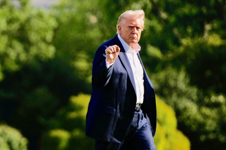 AP source: Trump will speak at a hastily called meeting with top ...